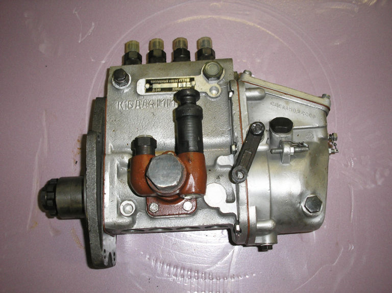 Fuel Injector Pump 2200 rpm - Agri-Tech Imports